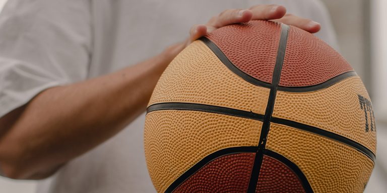 How to Write a Basketball Player Profile | Dunkest