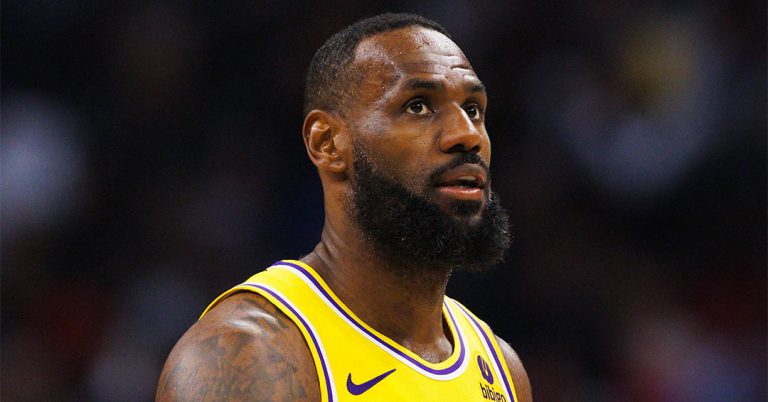 LeBron James between retirement and playing with Bryce: “I’m not waiting for him” | Dunkest