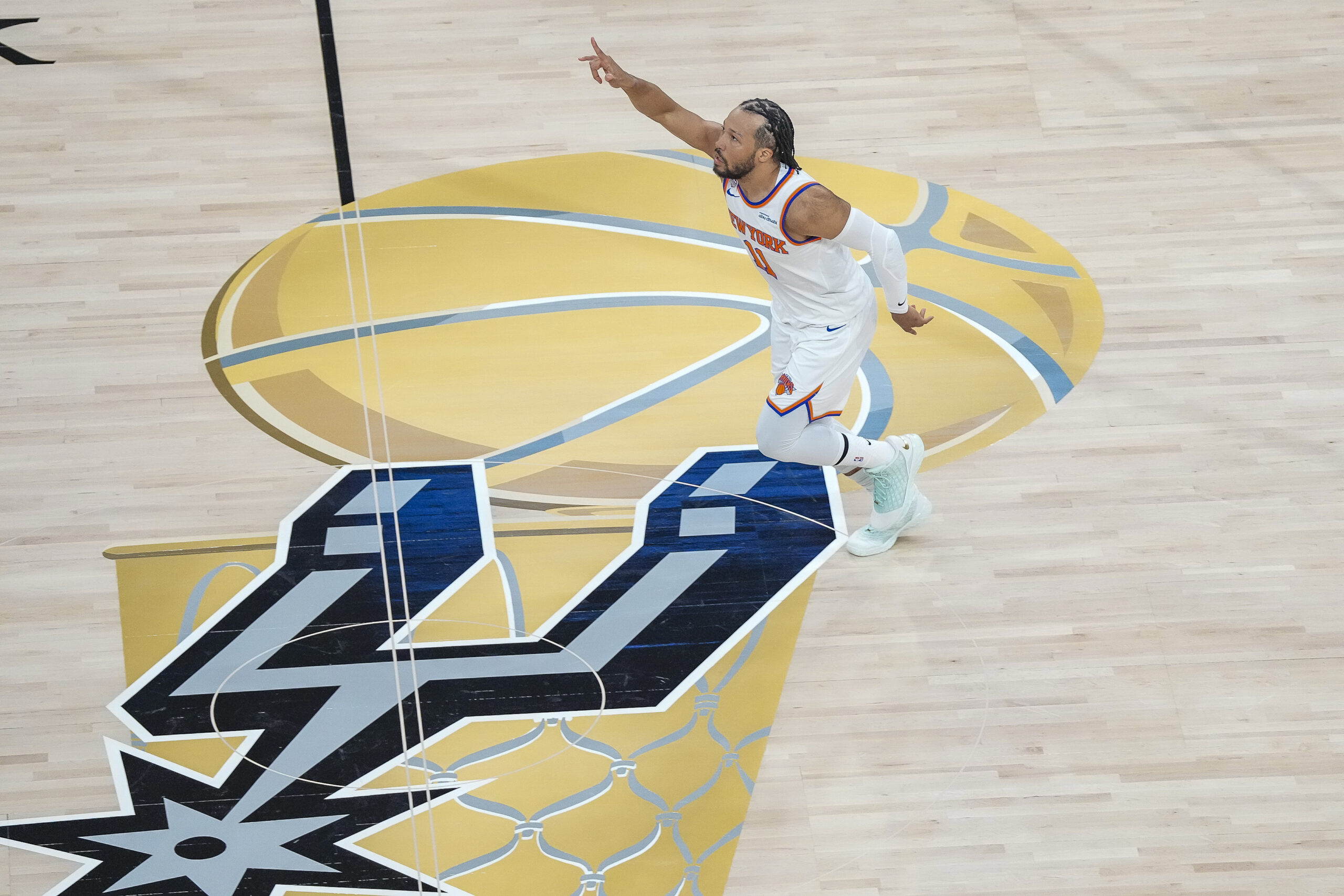 Brunson ruba la scena a Wembanyama: “È il nostro MVP” | Dunkest